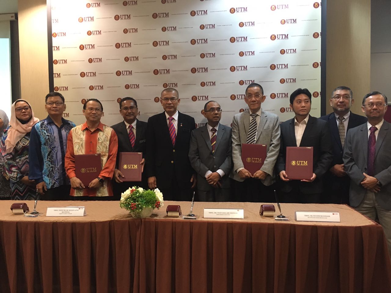 REDtone IOT- UTM sign MoU to Leverage on the Applications of Internet ...